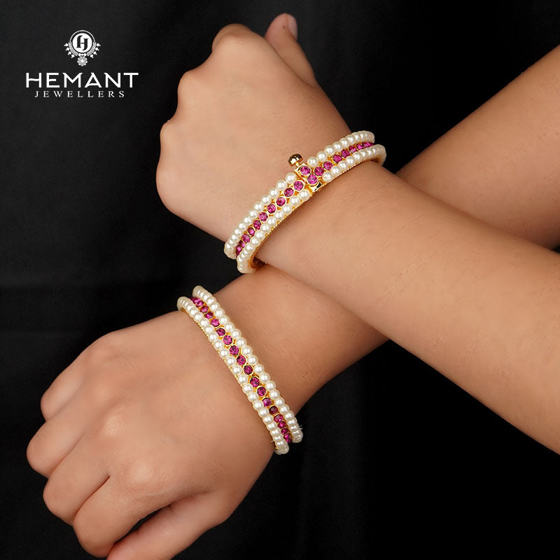 Traditional Maharashtrian Kolhapuri Shrimati Moti Bangles – Hemant Jewellers