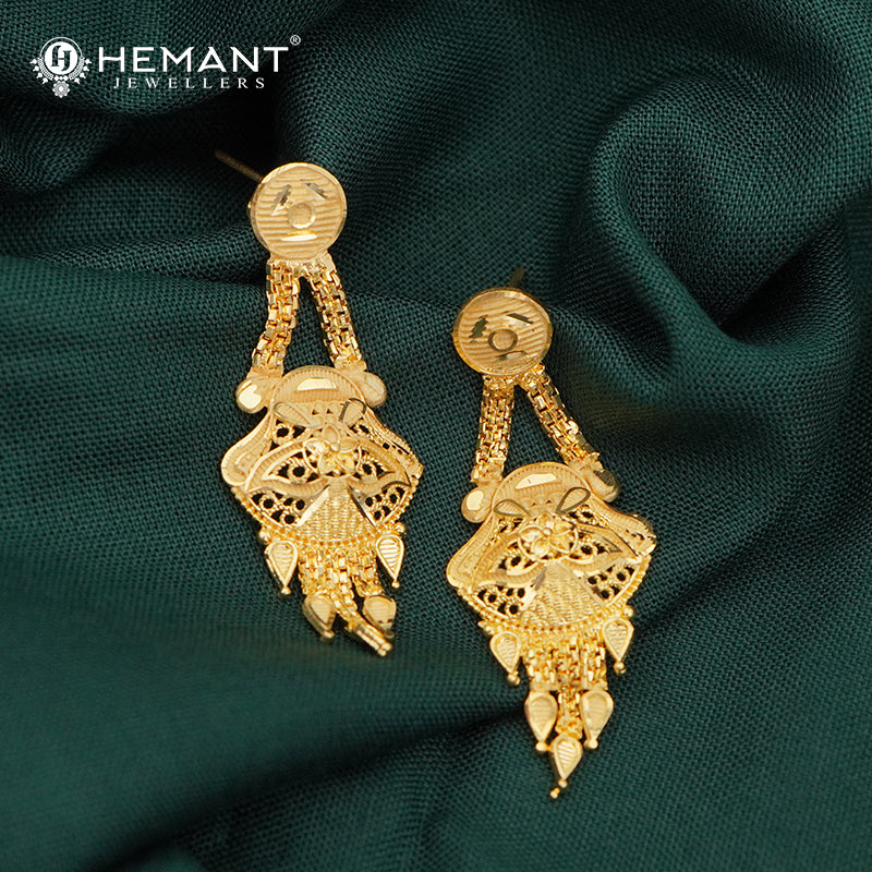 Forming Gold Kolhapuri Filigree Necklace Set | Traditional Maharashtri ...