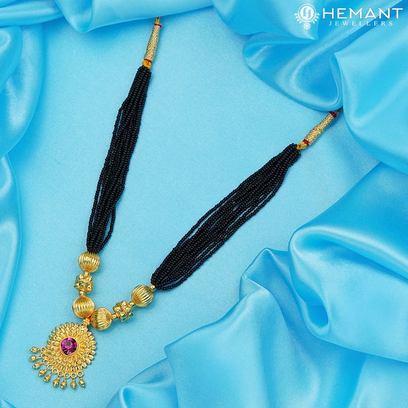 Traditional Maharashtrian Kolhapuri Mangalsutra Topra Mani Surya ...