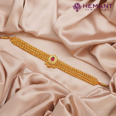 Traditional Maharashtrian Kolhapuri Thushi Patta Dot Pan – Hemant Jewellers