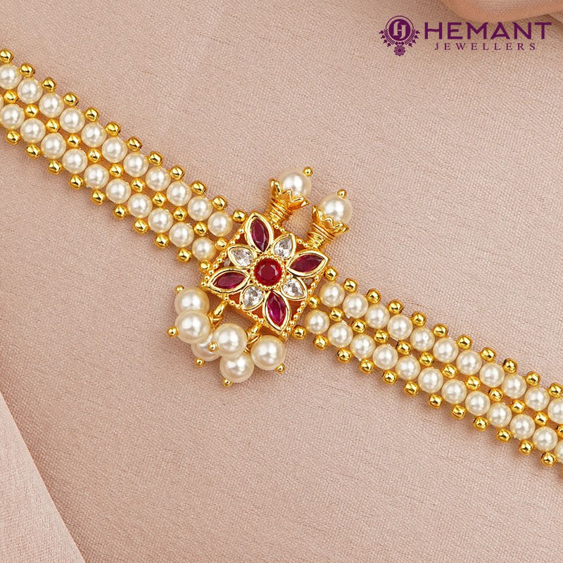 Traditional Maharashtrian Kolhapuri Thushi Patta Moti Kasturi Pan Mark ...